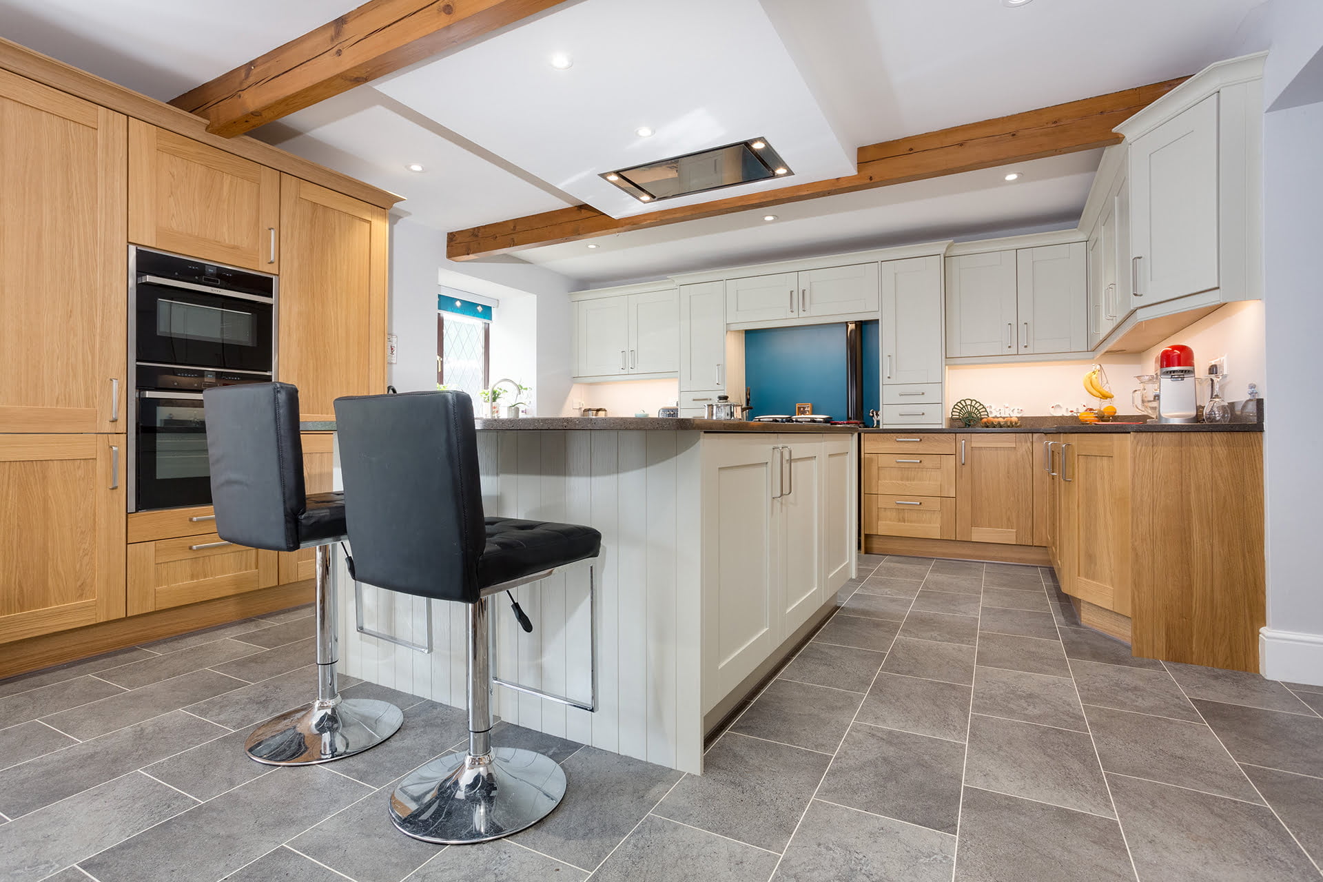 The Ideal Social Space | Moss Hall Kitchens