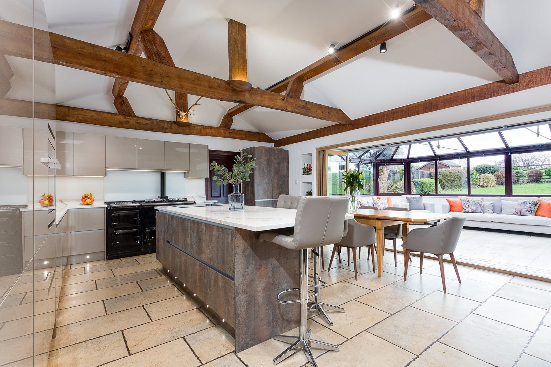 Traditional Yet Contemporary | Moss Hall Kitchens